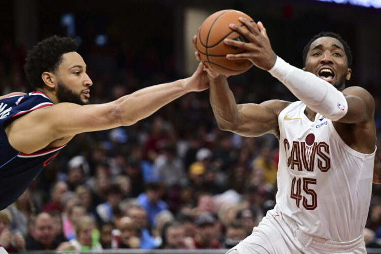 Mitchell, Allen combine to propel Cavs past Clippers | News, Sports ...